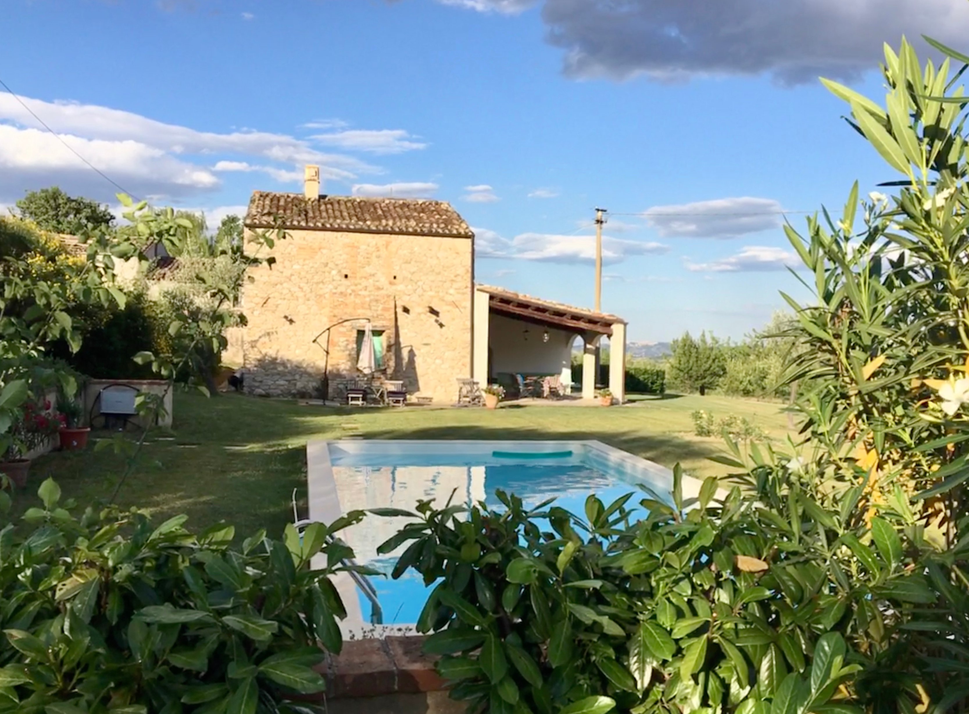 Italian country house in the middle of nature | Nature.house