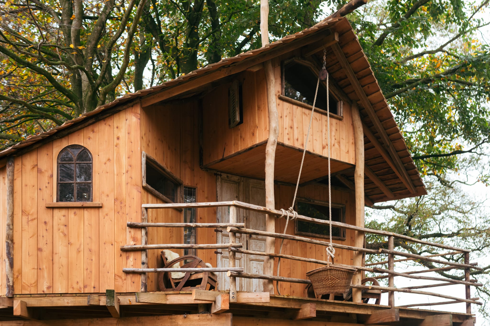 Treehouse spring in the middle of nature | Nature.house